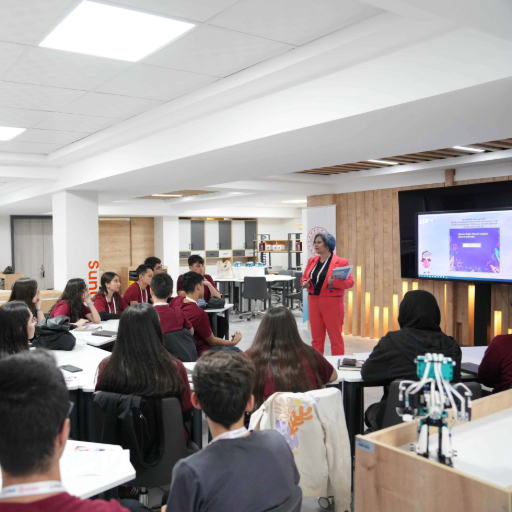 EduNest - AR/VR Tabanlı Eğitim Teknolojileri